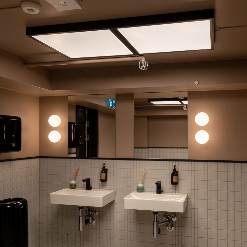 Surface mount Frame Kit for Panel 595x595x50 BK | Norlux